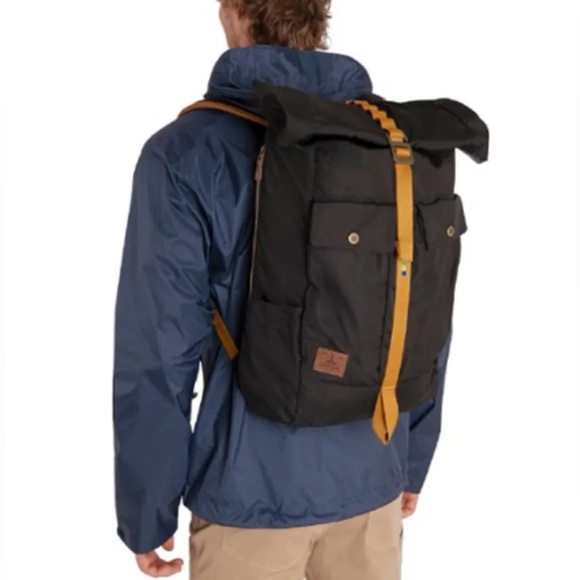 Sherpa Adventure | Bags | Sherpa Adventure Gear Yatra Everyday Backpack ...